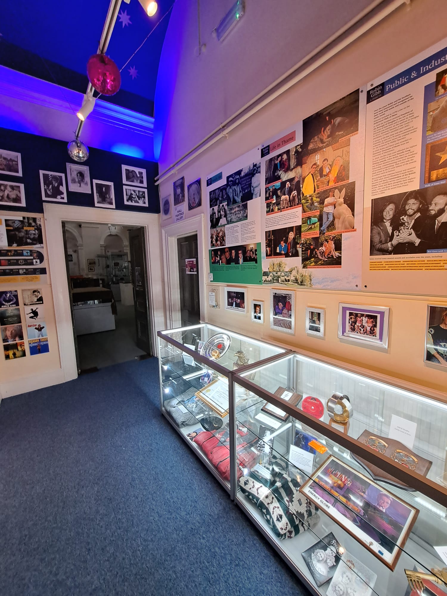 Robin Gibb Gallery - Thame Museum